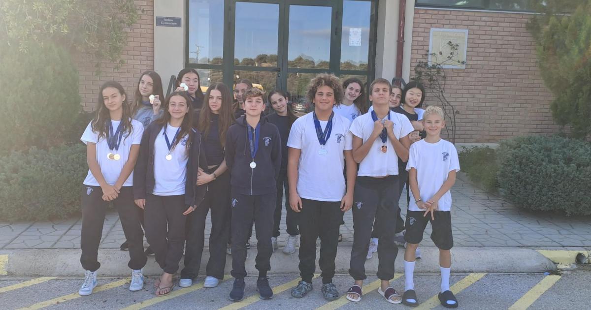 Our Swimming Team Shines at ACS Meet! | St. Lawrence College